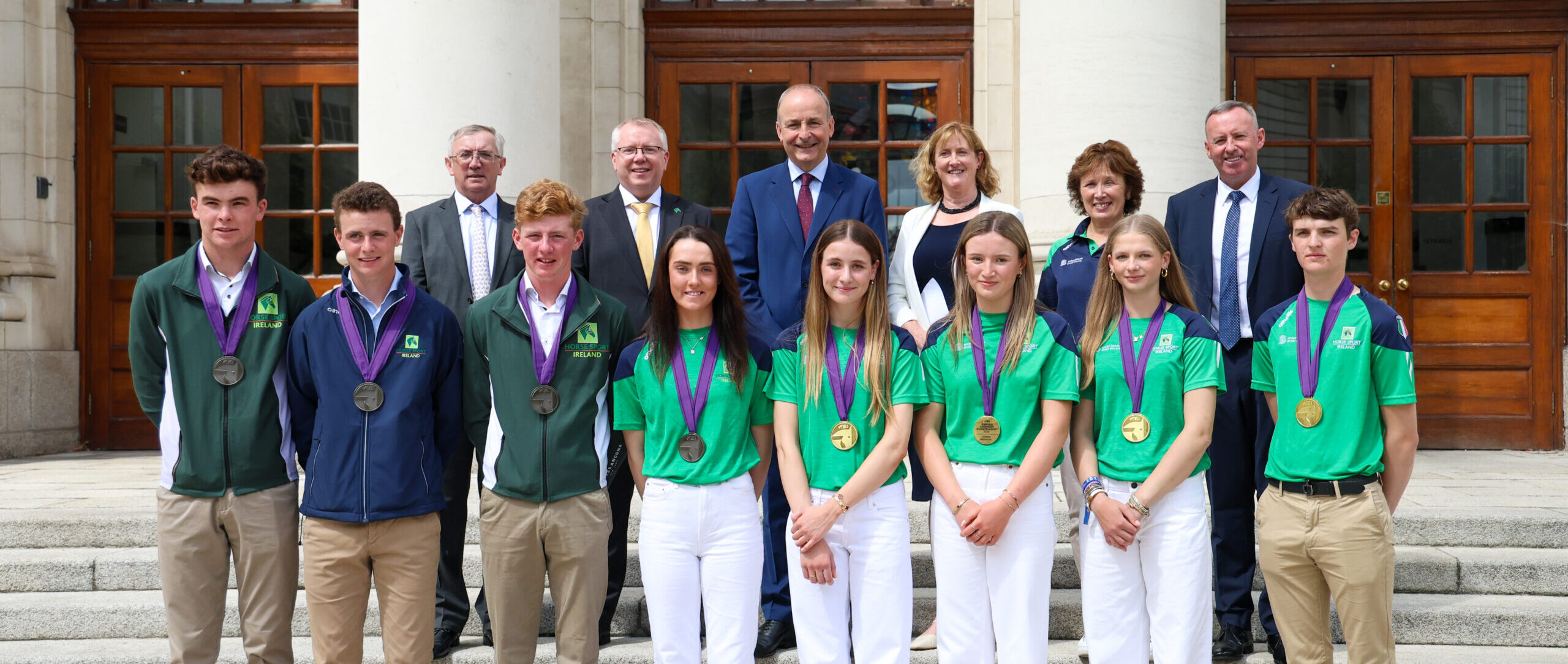 Taoiseach hosts medal-winning Irish show jumping youth teams